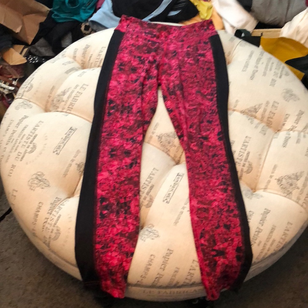 Puma Pink And Black Workout Pants Size Small - Gem